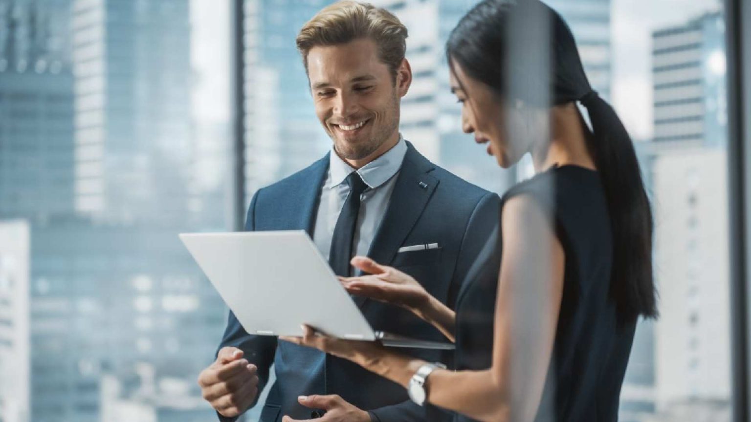 Dubai Document Clearing Services: Simplify Business Process